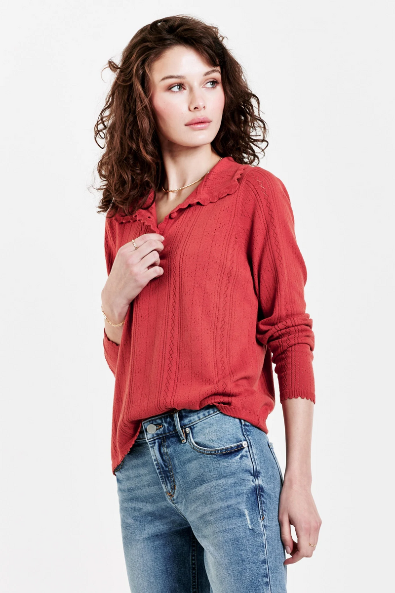 Elizabeth Button Front Henley – EccentricityBoutique
